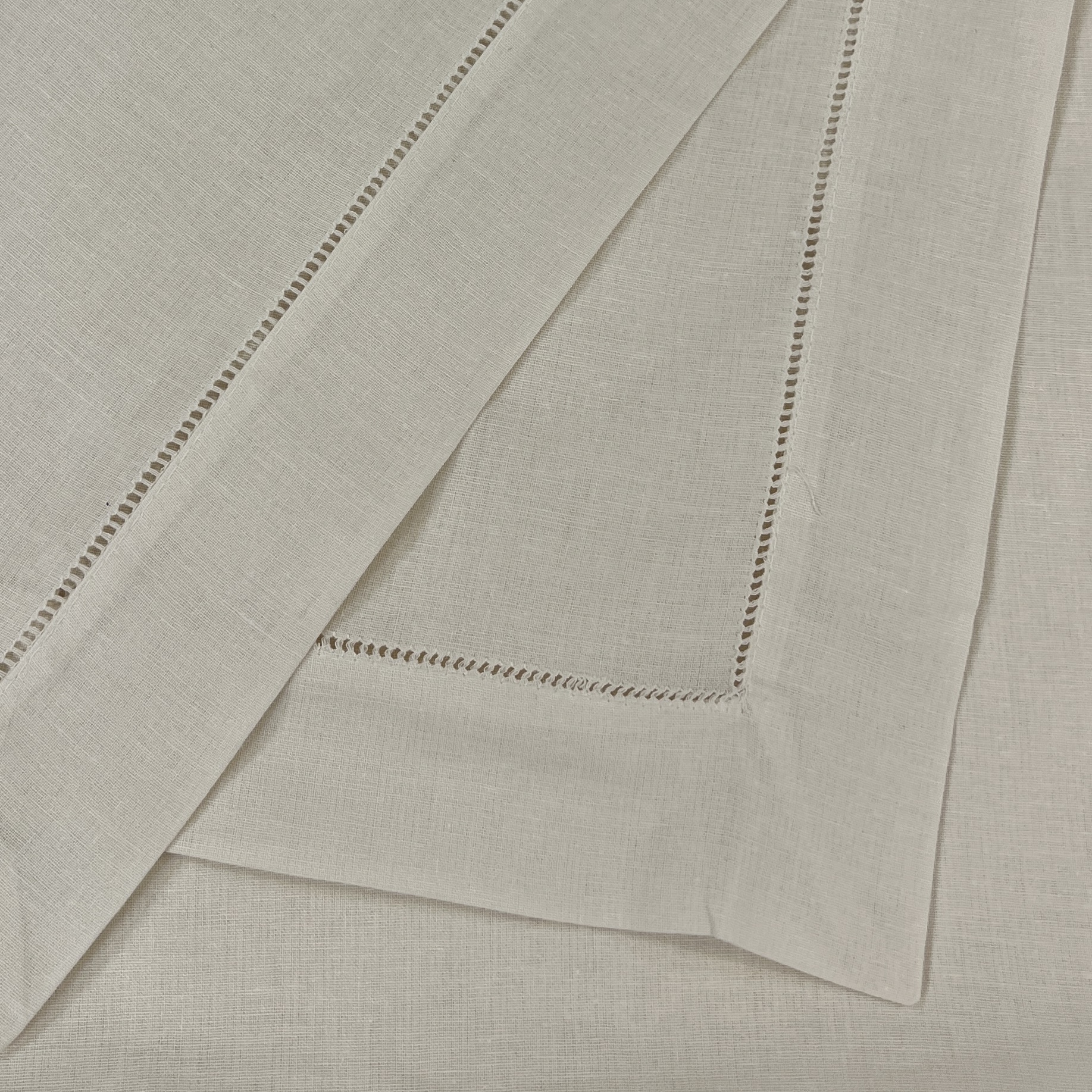 LINEN : Ecru Hemstitch | Après Event Décor and Tent Rental