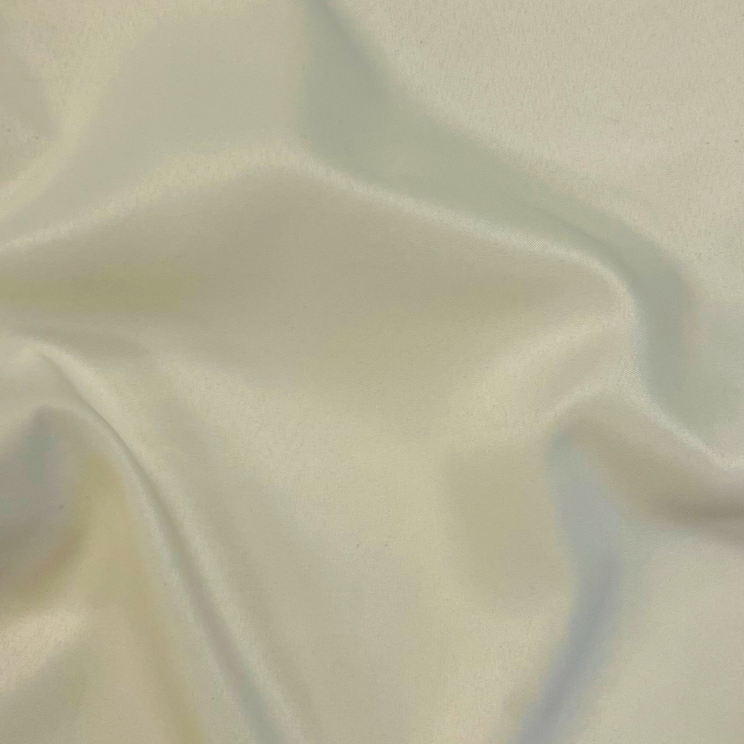 Seating : Ivory Poly | Après Event Décor and Tent Rental