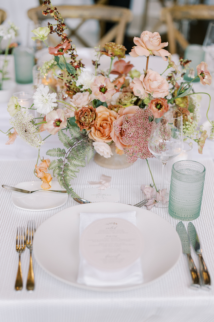 Glassware : JUPITER SAGE GLASS | Après Event Décor and Tent Rental