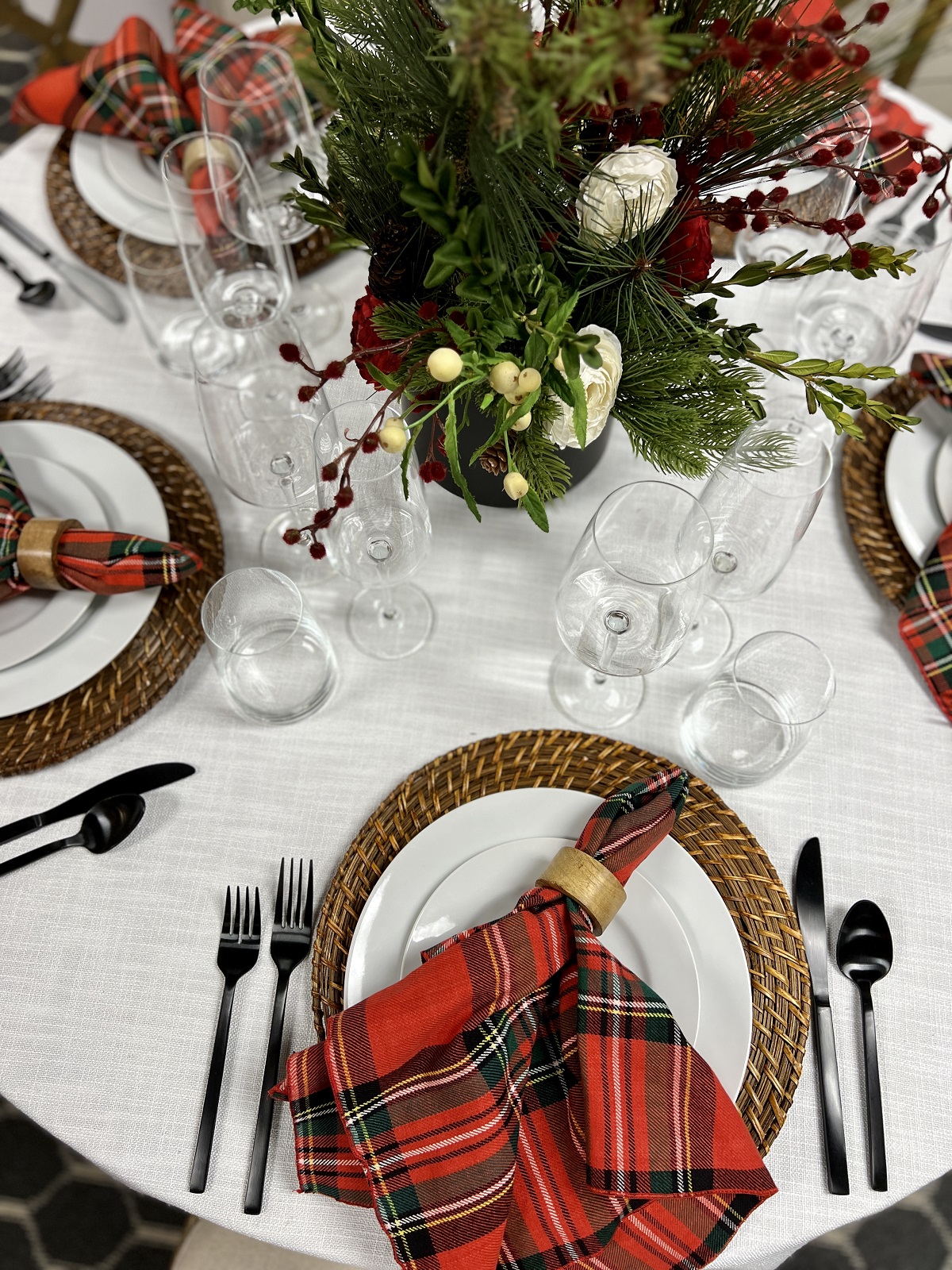 LINEN : Panama White | Après Event Décor and Tent Rental