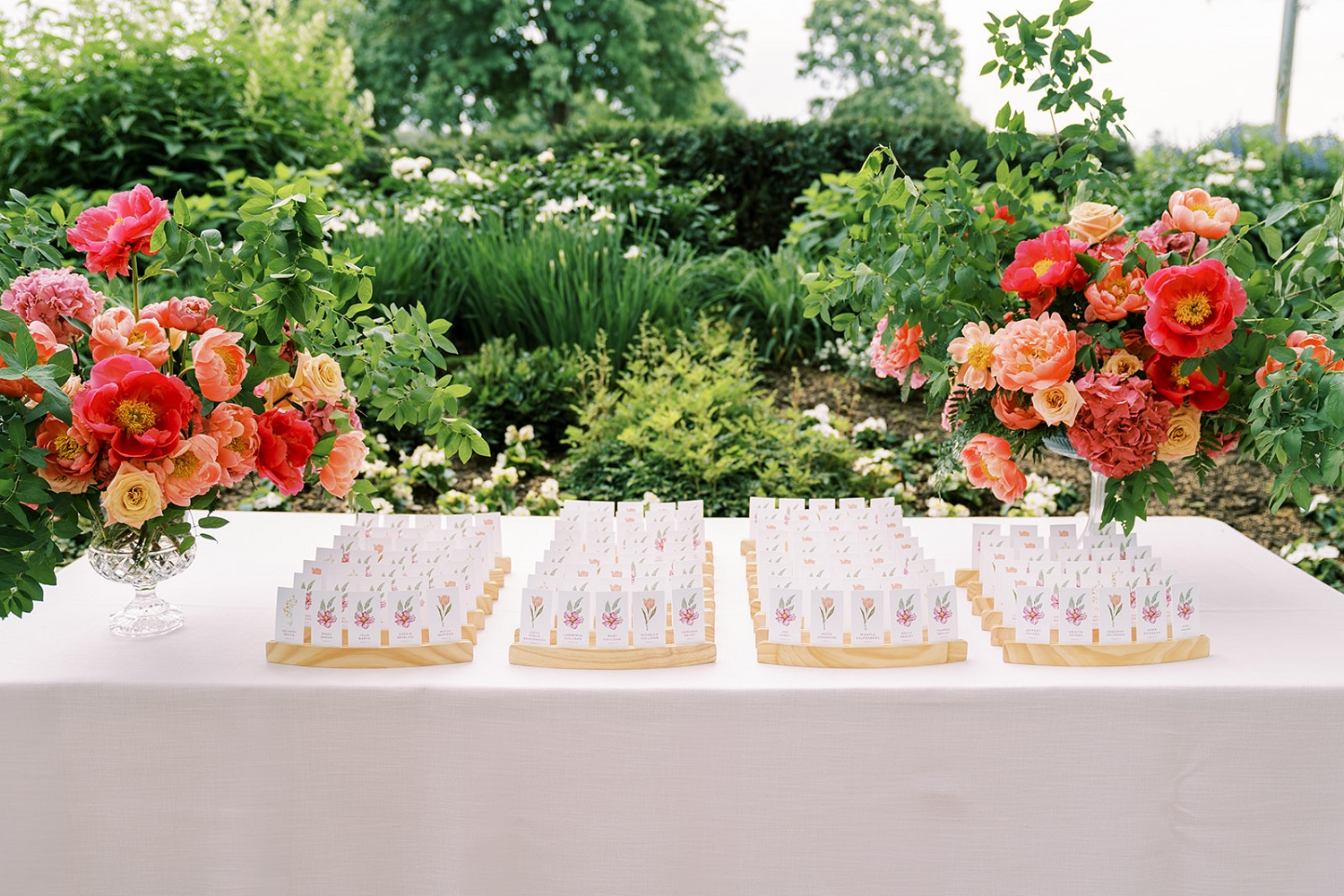 Tables : 8'X40" QUEENS TABLE | Après Event Décor and Tent Rental