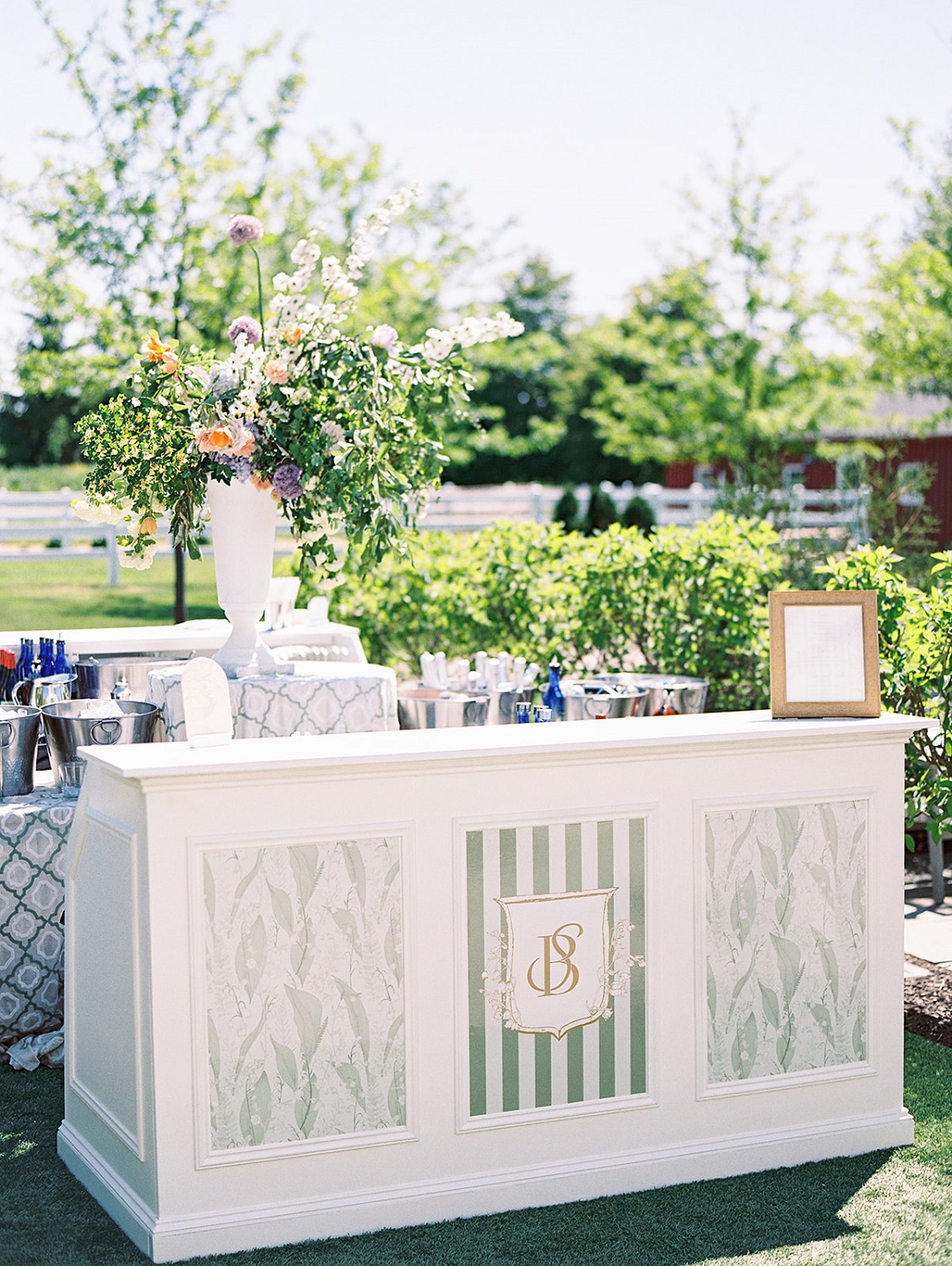 Bars : 6' WHITE WOOD MOULDED BAR | Après Event Décor and Tent Rental