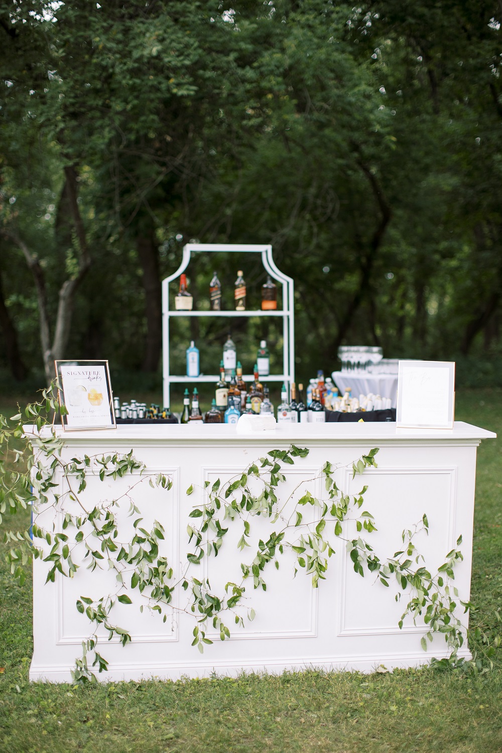 Bars : 6' WHITE WOOD MOULDED BAR | Après Event Décor and Tent Rental